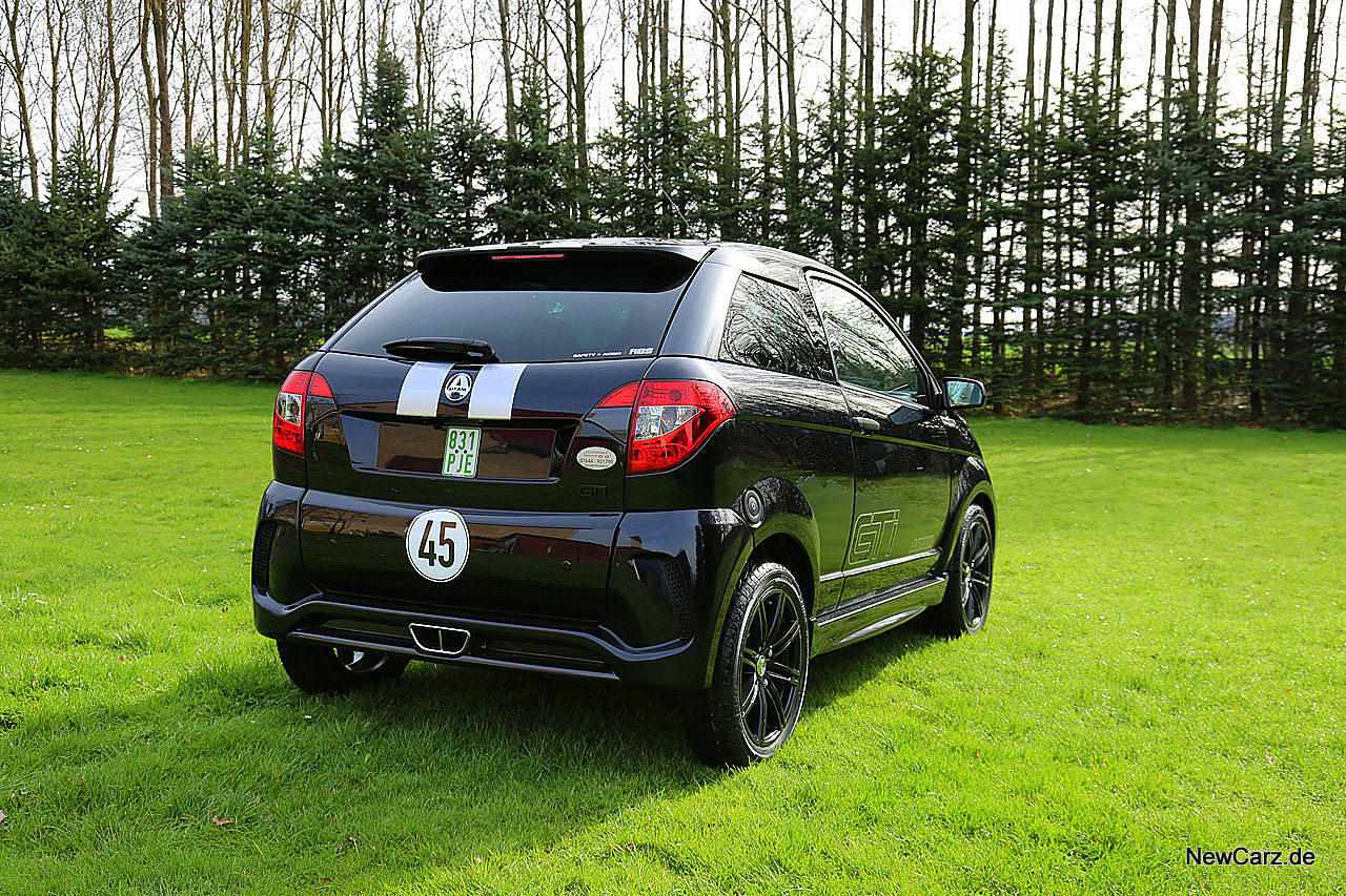 AIXAM - Das Leichtauto zum Autofahren mit 15 - NewCarz