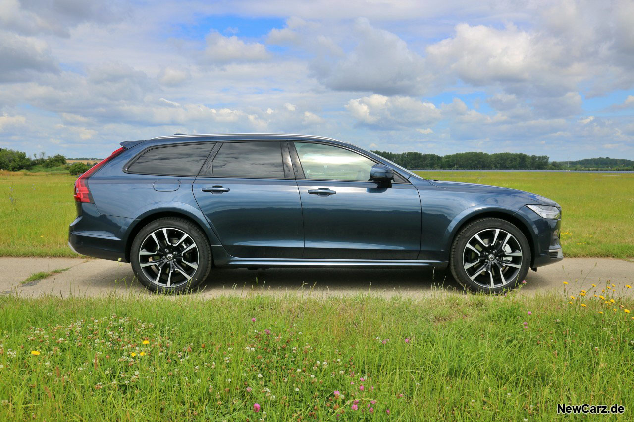 Volvo V90 Cross Country – Der edle Allwege-Kombi - NewCarz.de