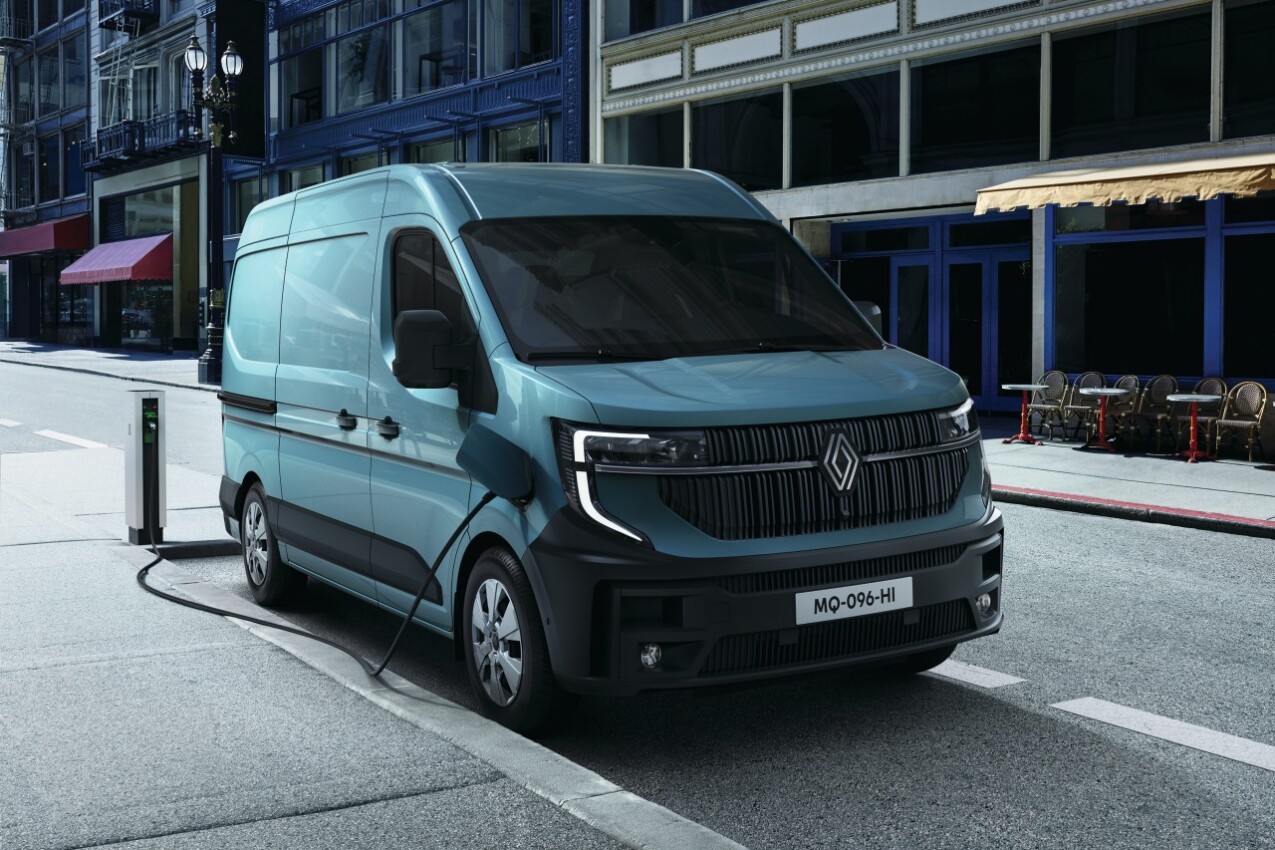Neuer Renault Master - Transporter mit 460 Kilometern Reichweite ...